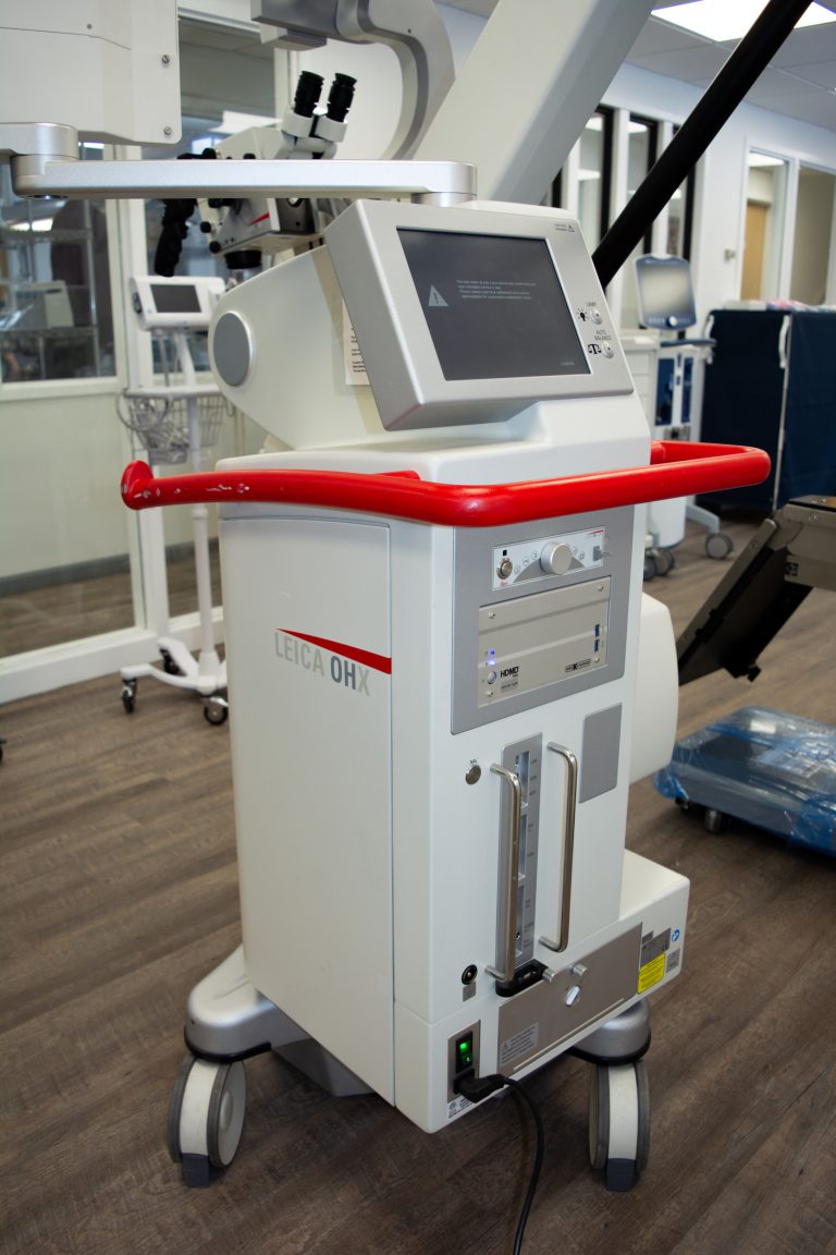 Surgical Microscopes In The Medical Field : Leica & Ziess